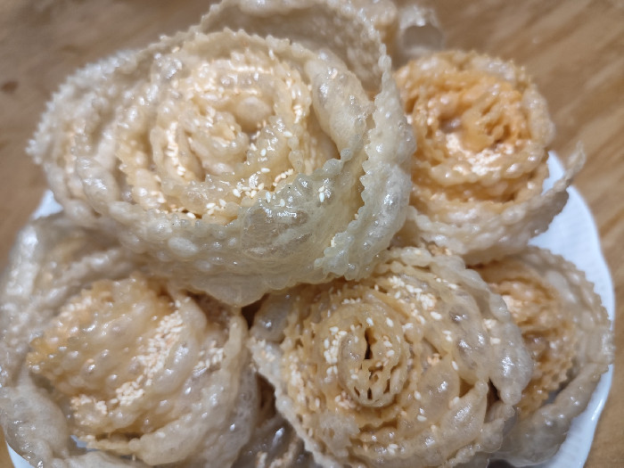 Traditional Fried Honey Pastries from Chania :: Cooktube
